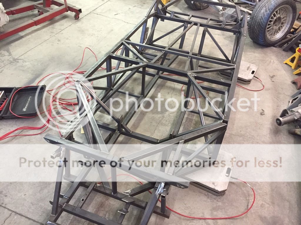 Combining C4 suspension with a space frame and a Cheetah inspired body ...